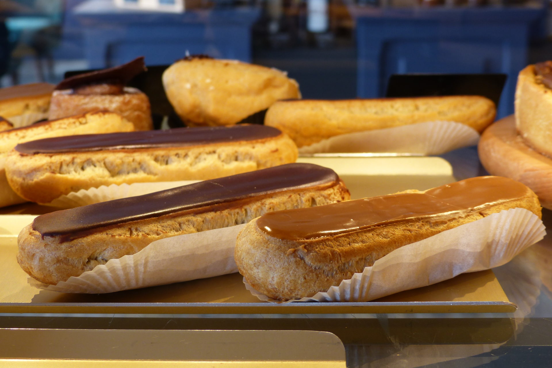 Eclair au café - Trait de cerise